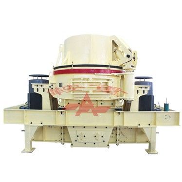 Rotor centrifugal crusher